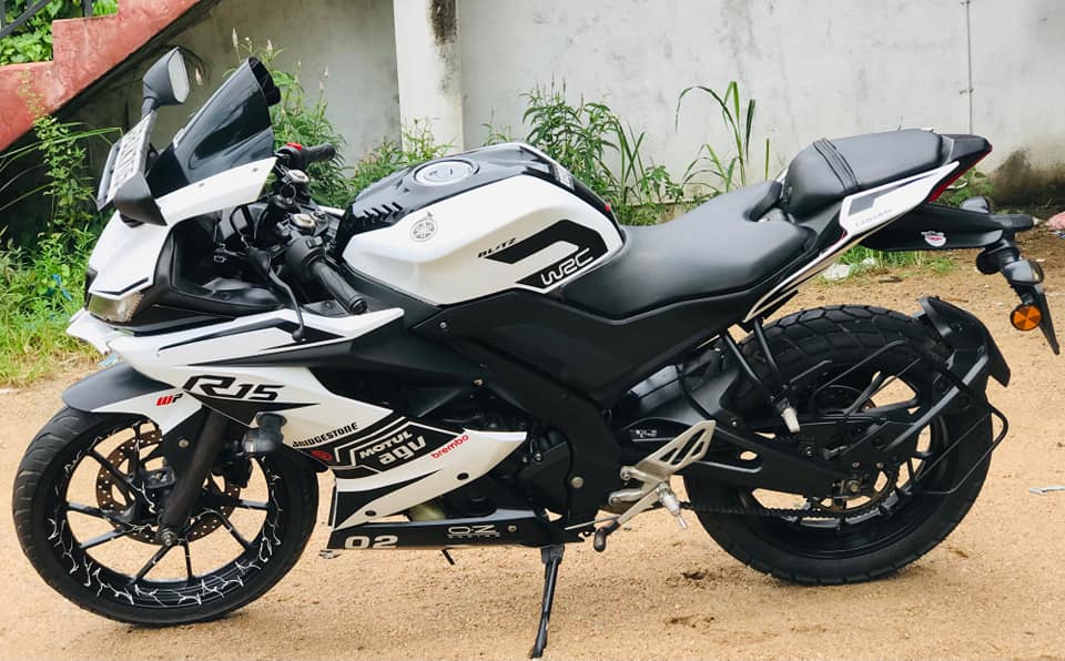 YAMAHA R15 2019